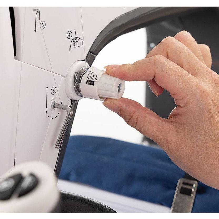 Q'nique 16X Elite Longarm Quilting Machine, Grace Company