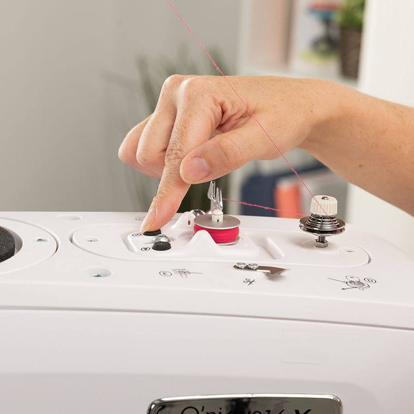 Q'nique 16X Manual Longarm Quilting Machine, Grace Company