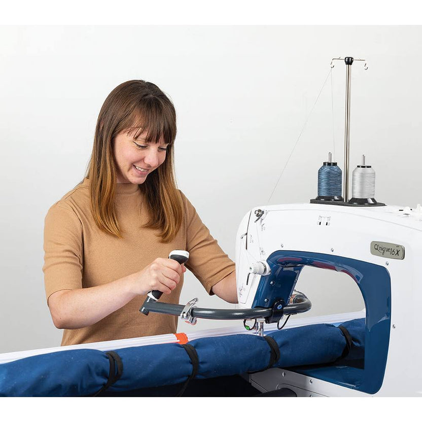 Q'nique 16X Longarm Quilting Machine, Grace Company