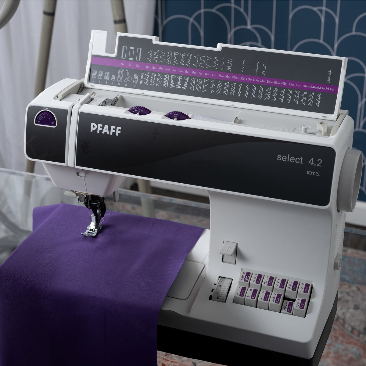 Pfaff Select 4.2 Mechanical Sewing Machine