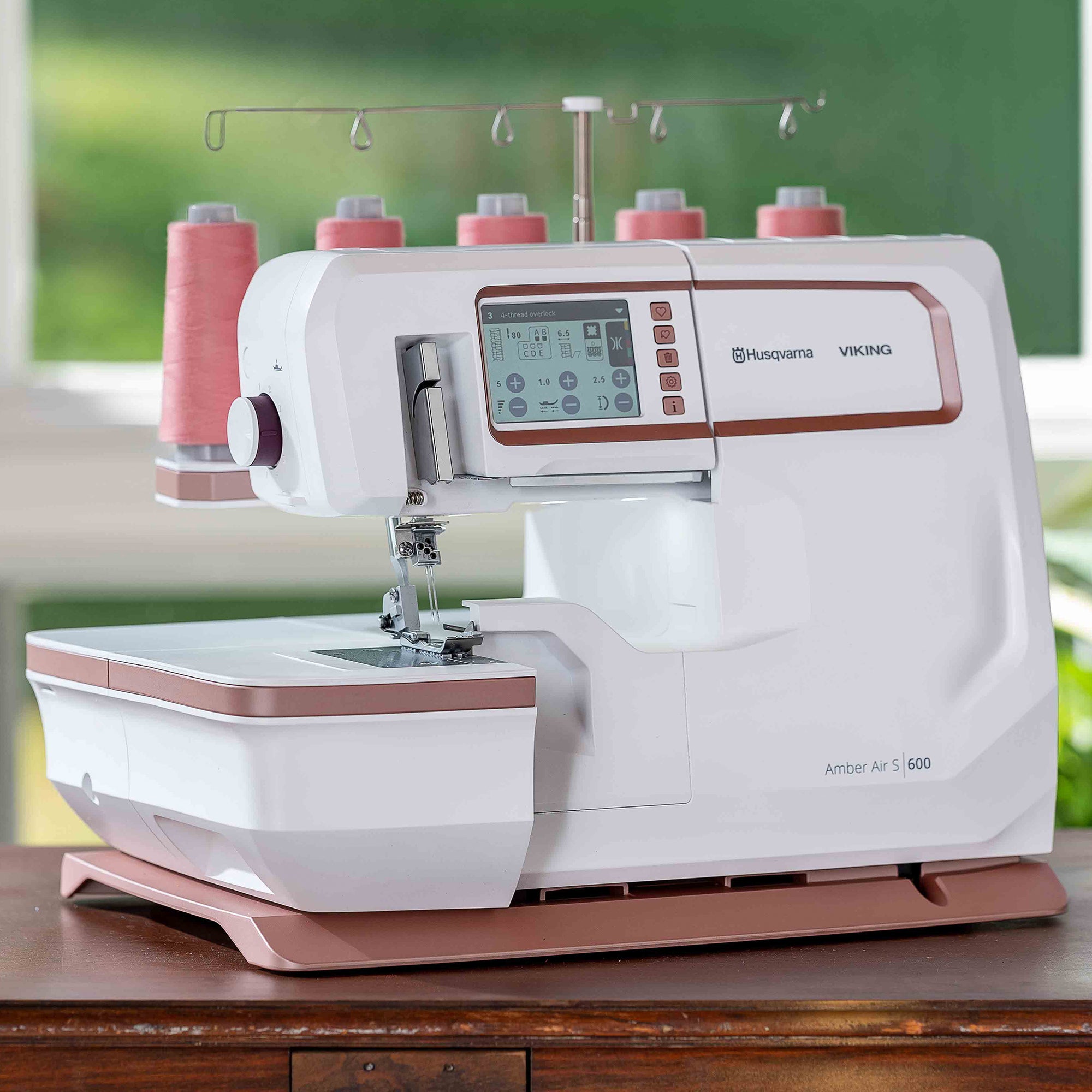 Husqvarna Viking Amber Air S600 Serger & Coverstitch Combo