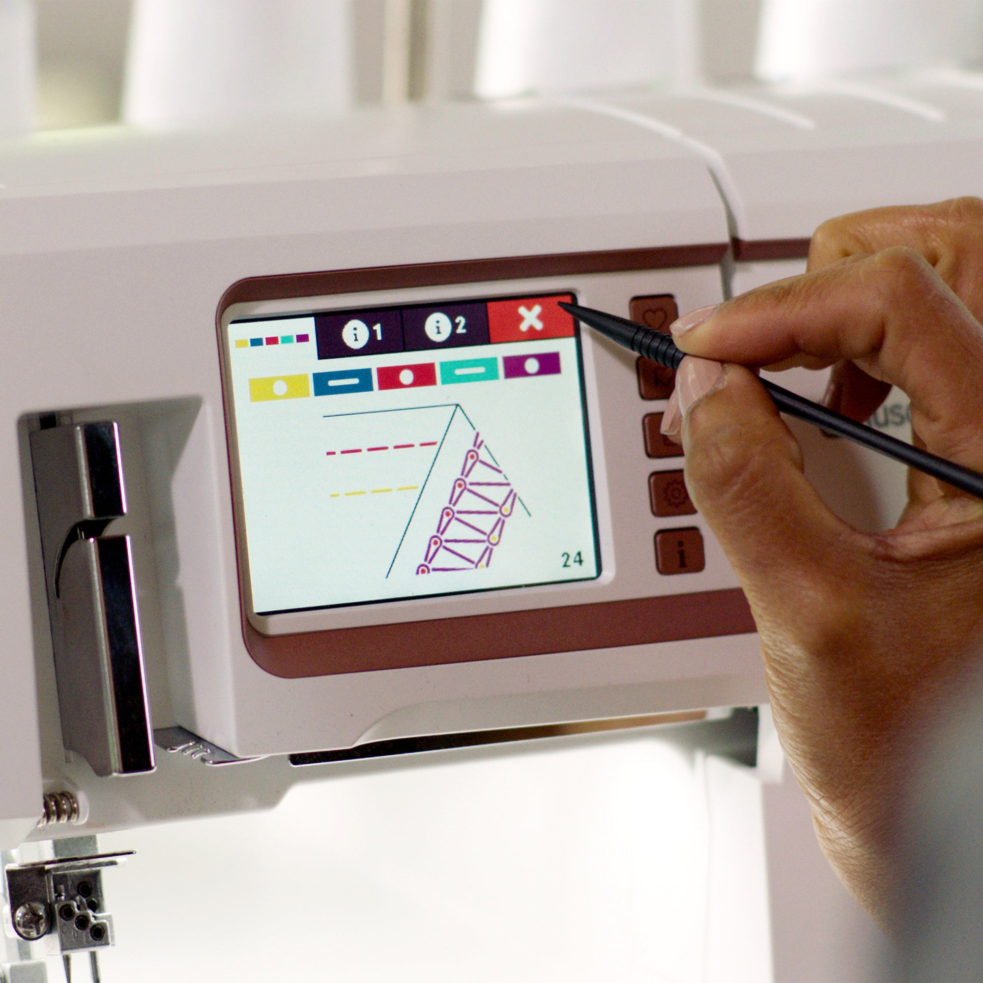 Husqvarna Viking Amber Air S600 Serger & Coverstitch Combo