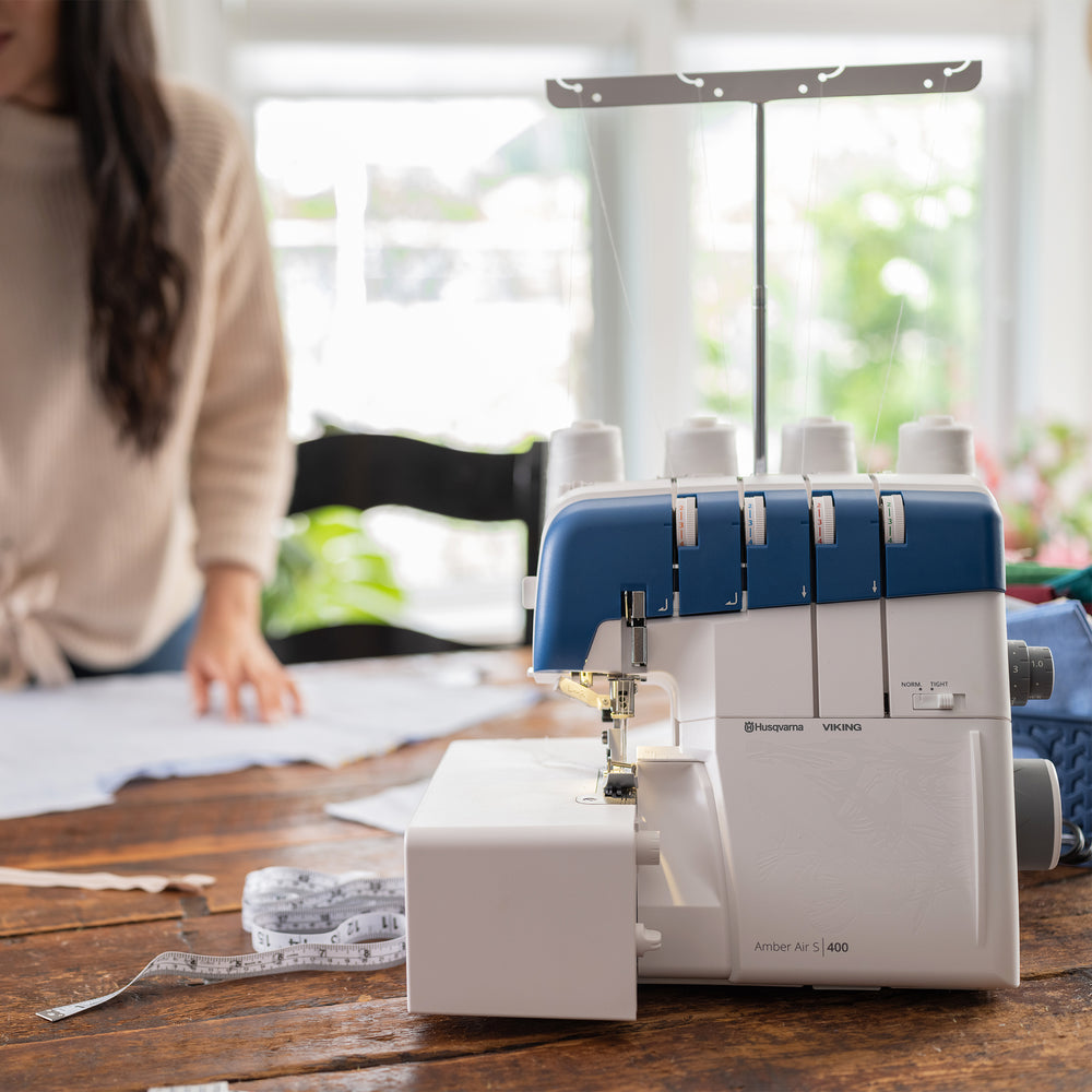 Husqvarna Viking Amber Air S400 Serger