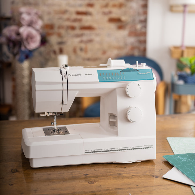 Husqvarna Viking Emerald 116 Sewing Machine