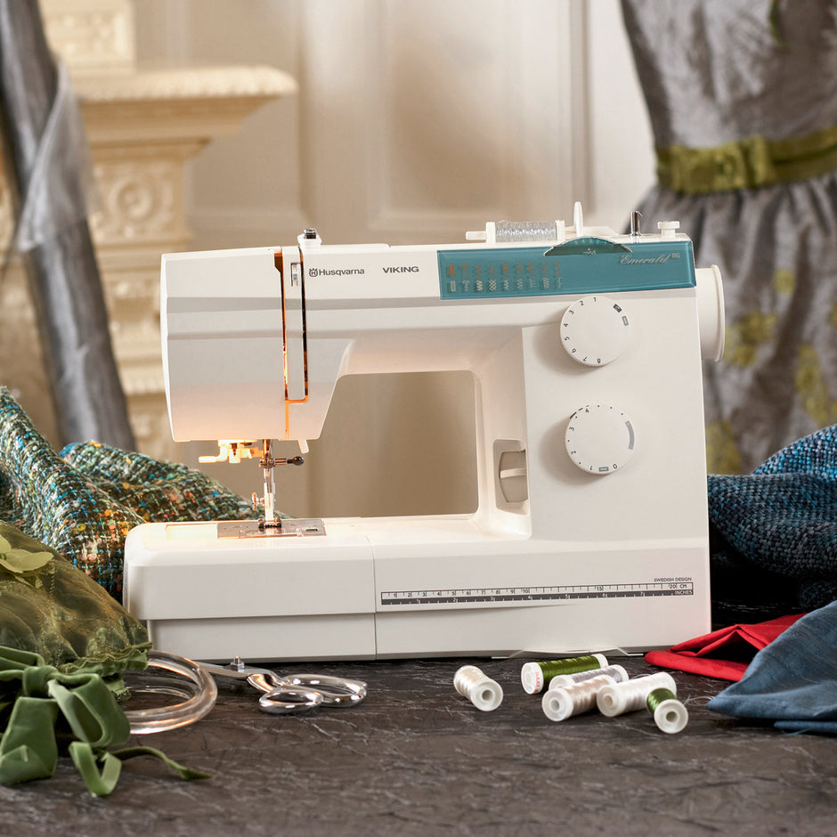 Husqvarna Viking Emerald 116 Sewing Machine
