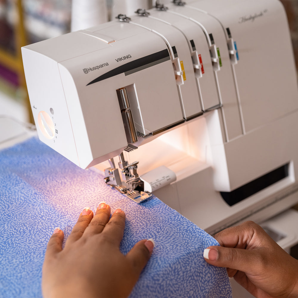 Husqvarna Viking Huskylock S21 Serger