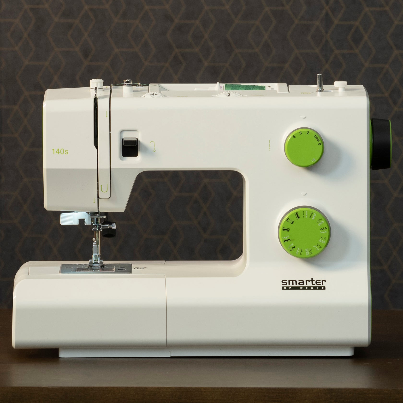 Pfaff Smarter 140S Sewing Machine
