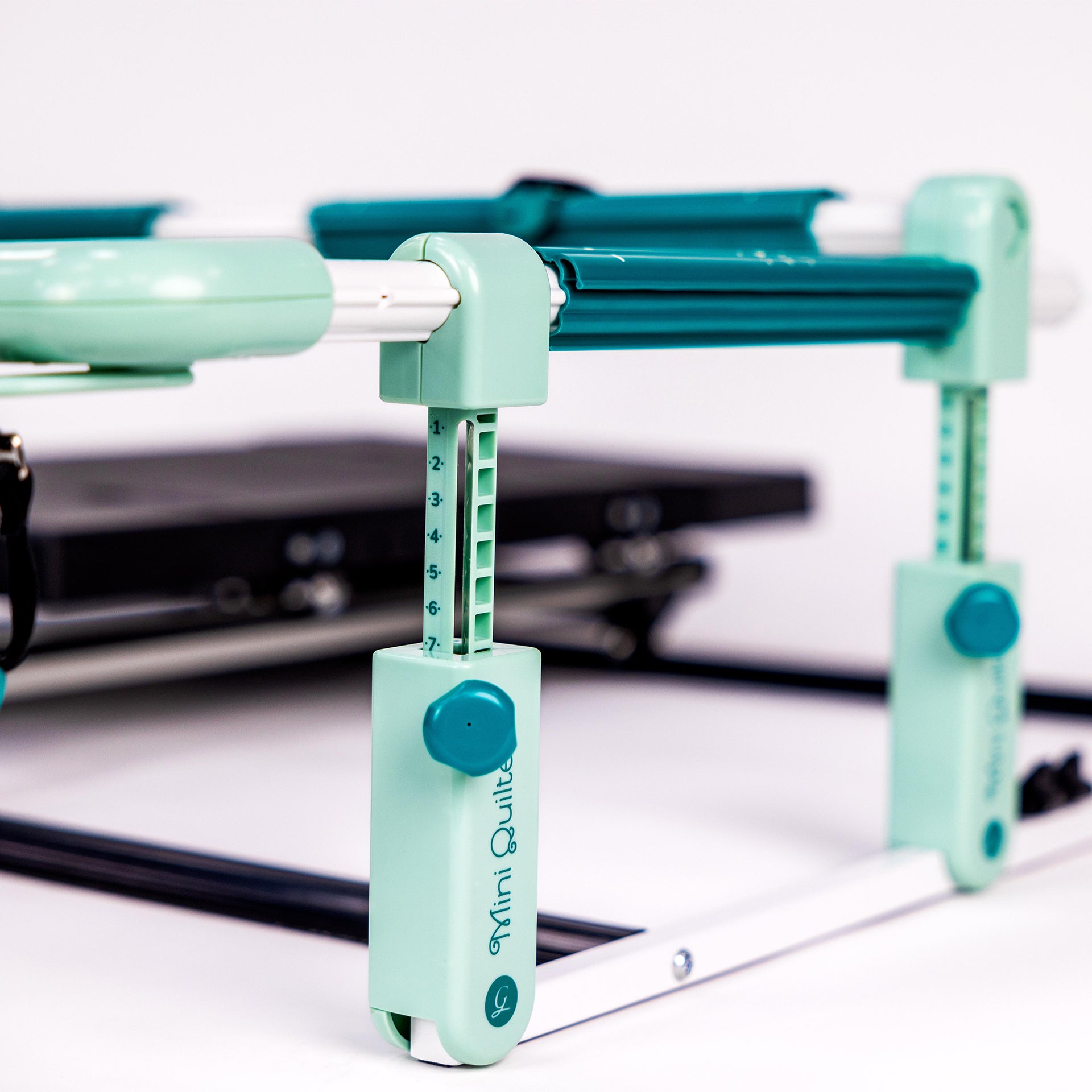 Mini Quilter Tabletop Fabric Frame