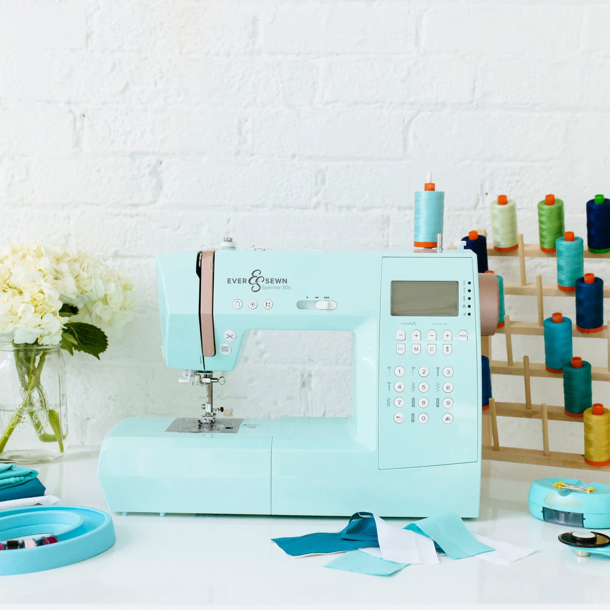 EverSewn Sparrow 30s Computerized Sewing Machine